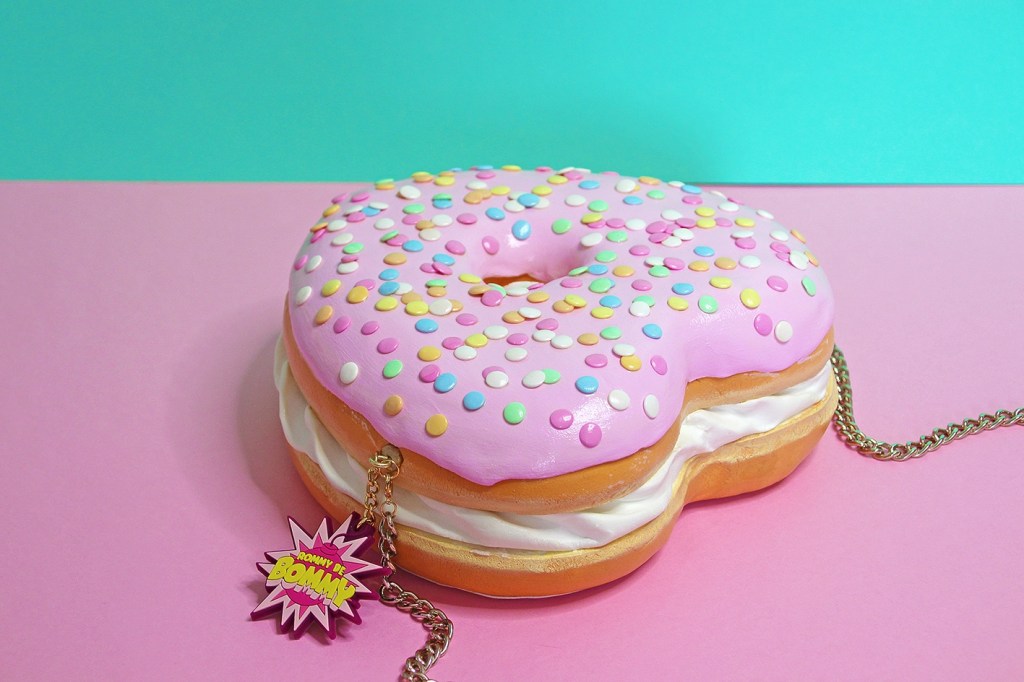 4th grade Paper Maché Donuts | Wow Art Project